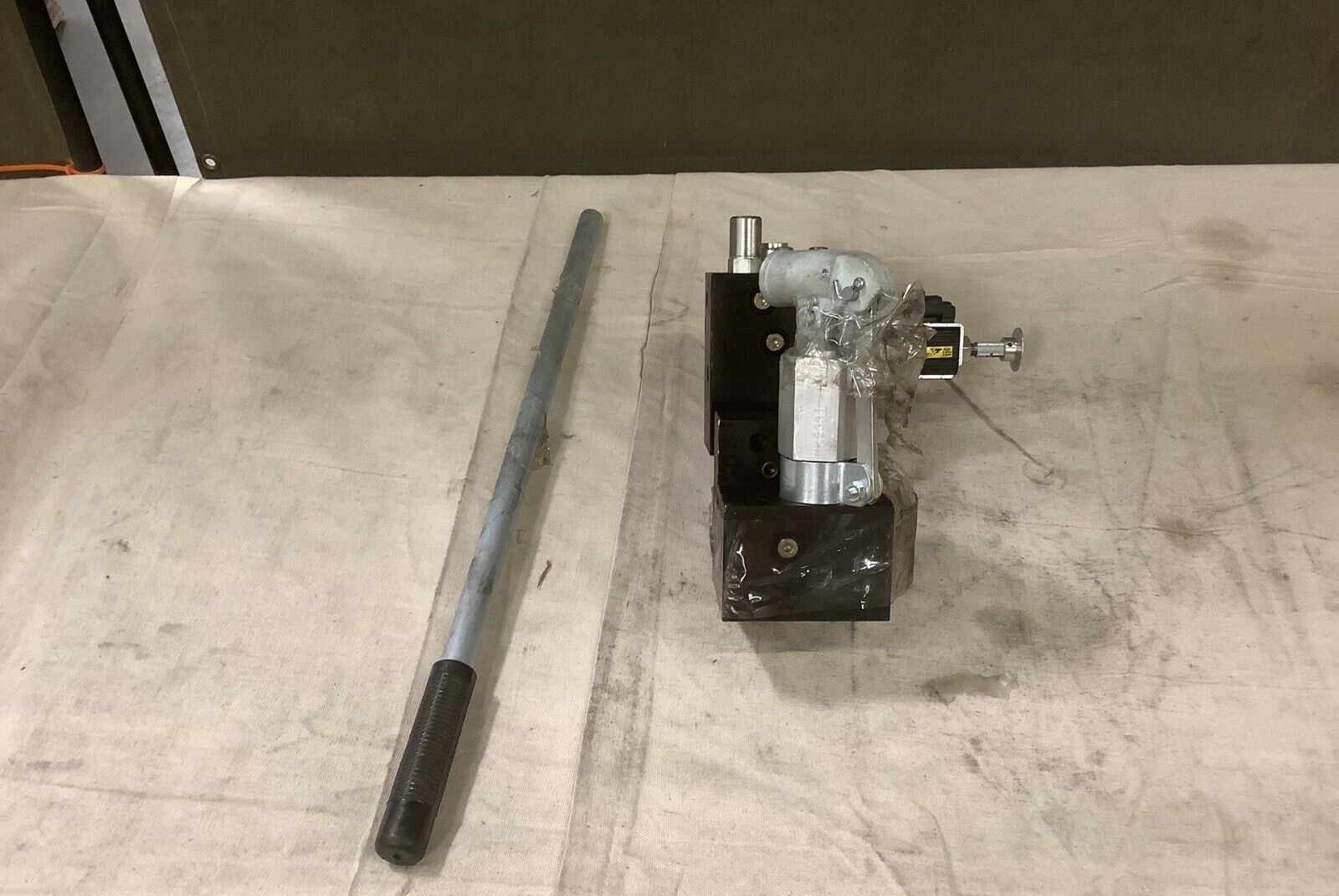 MAXX PRO MRAP NAVISTAR 13230C92L HPU MANIFOLD ASSEMBLY IC-4548 2540-01 ...