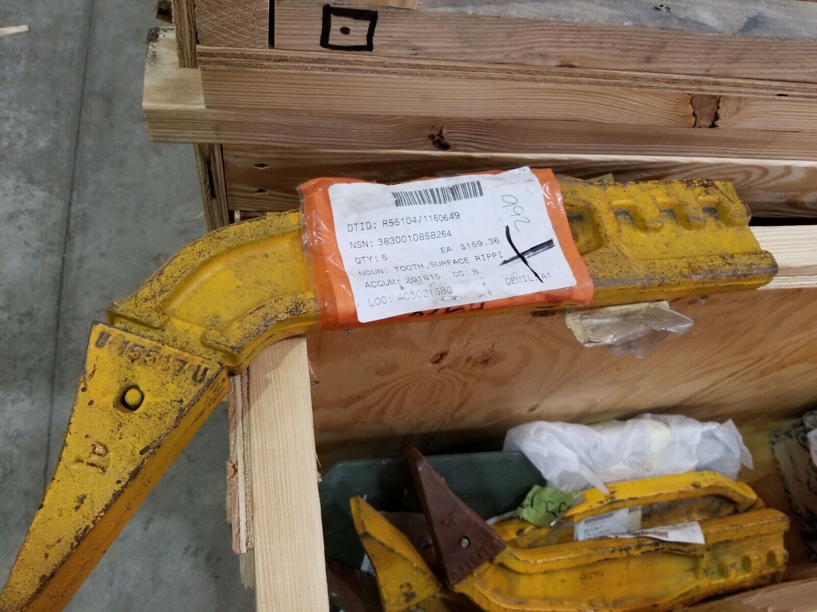 JOHN DEERE SURFACE RIPPING TOOTH GRADER MODEL 770A P/N AT62643 – SECO ...