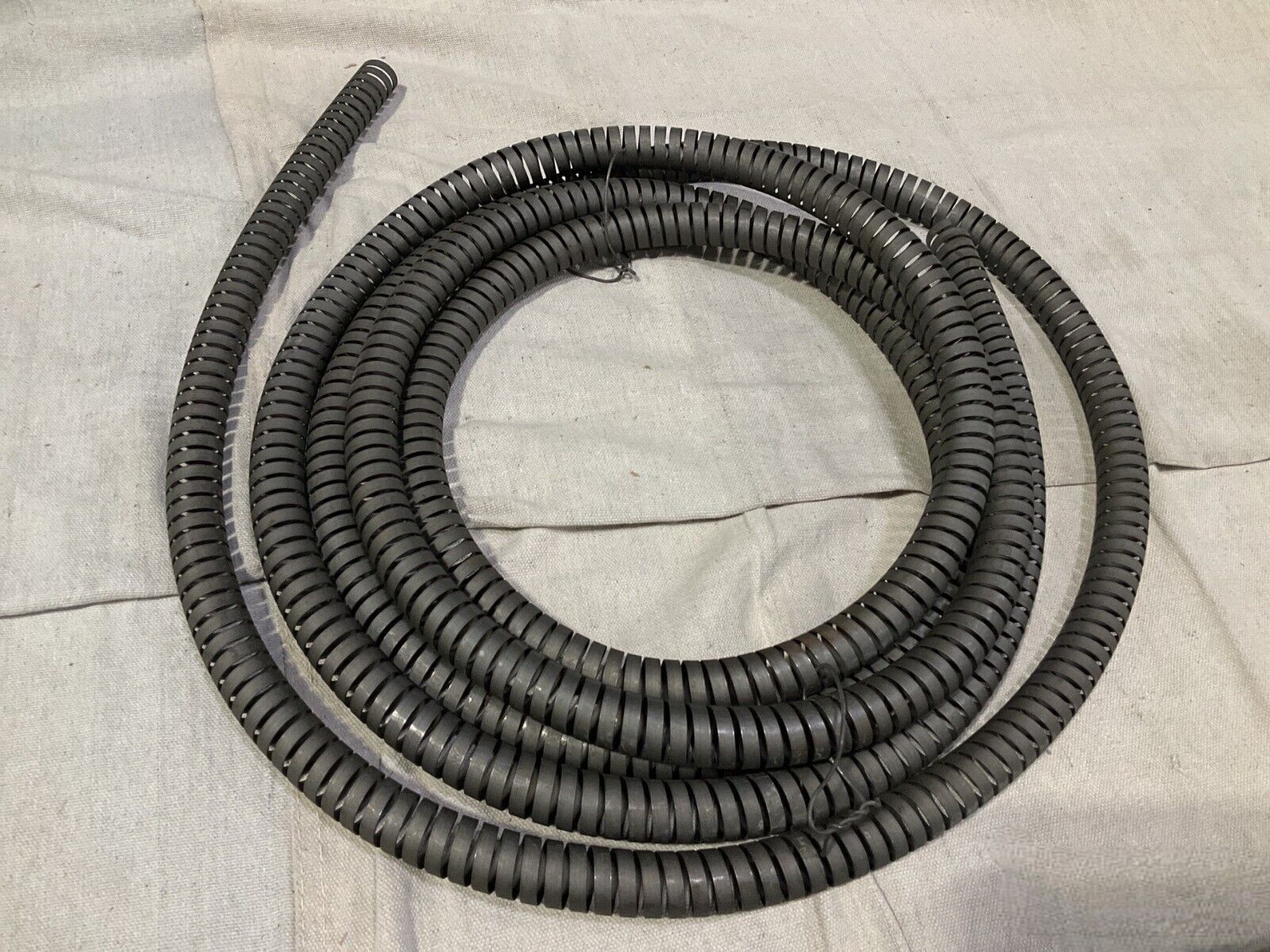 MAXXPRO CAT I NAVISTAR DEFENSE 375048C1 CABLE LOOM 5/8" 5995-01-556-63 ...