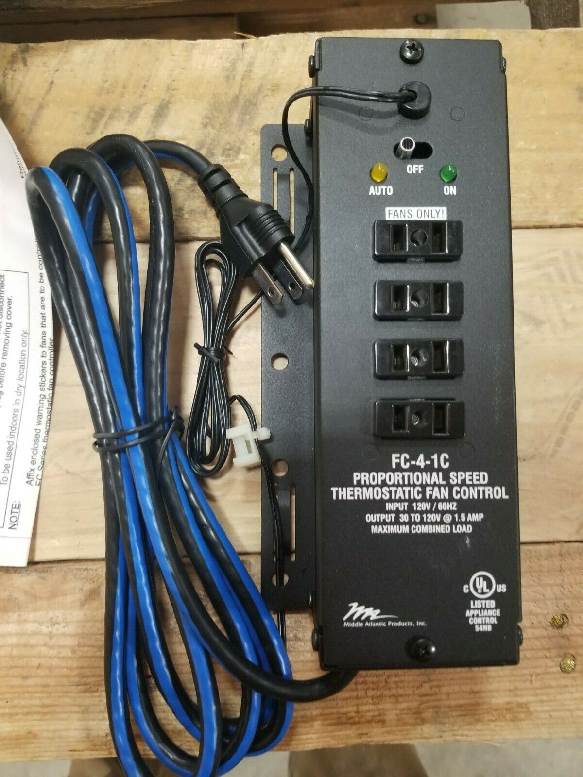 Middle Atlantic Products FC-4-1C Proportional Thermostatic Fan Control ...